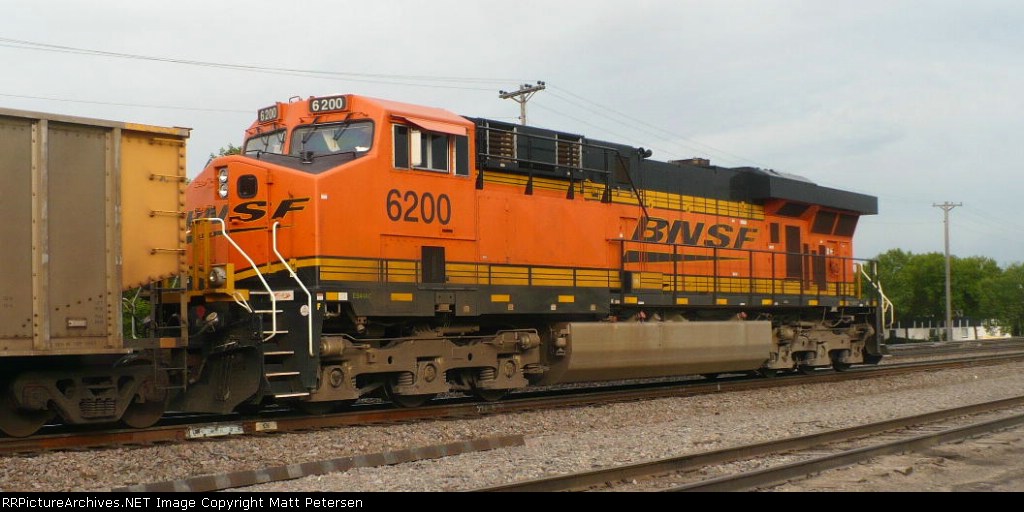 BNSF 6200